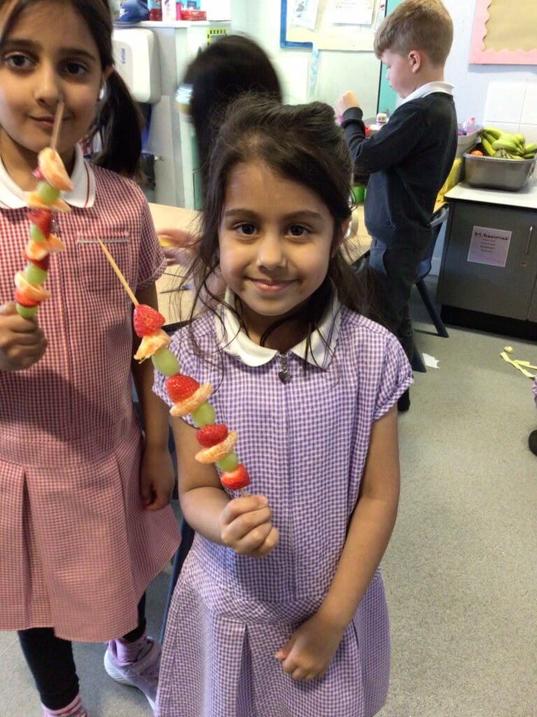 Fruit kebabs - Heymann Primary School